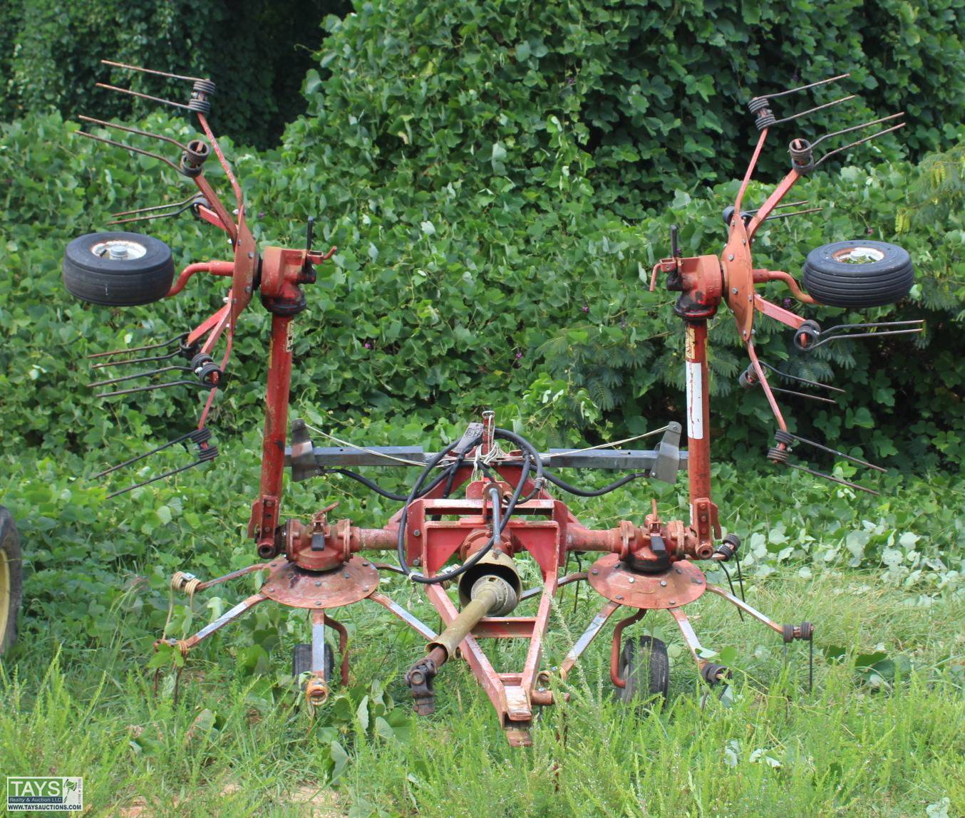 Tays Realty & Auction - Auction: ONLINE ABSOLUTE AUCTION: TRACTORS ...