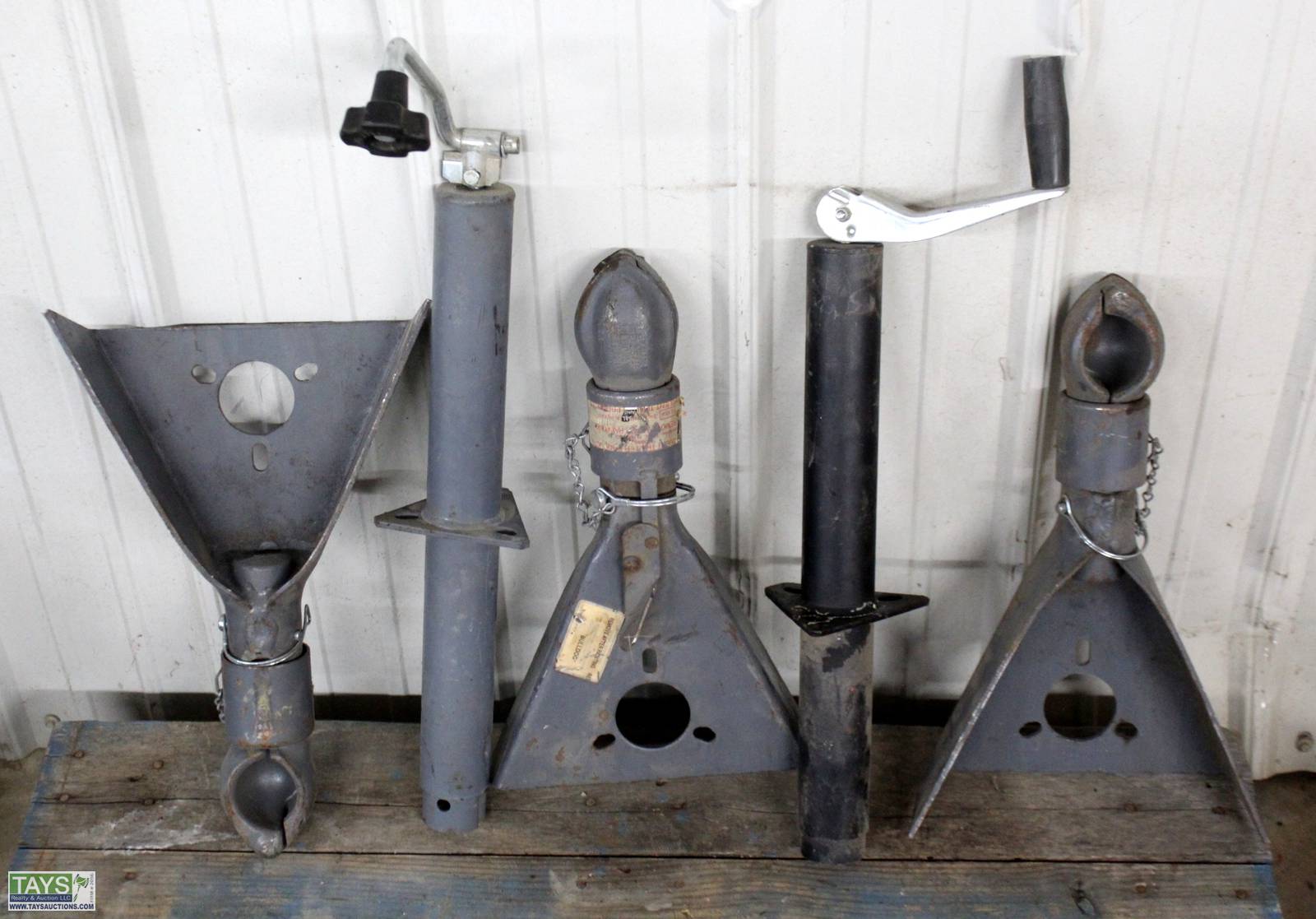 Tays Realty & Auction - Auction: ONLINE ABSOLUTE AUCTION: TRACTORS ...