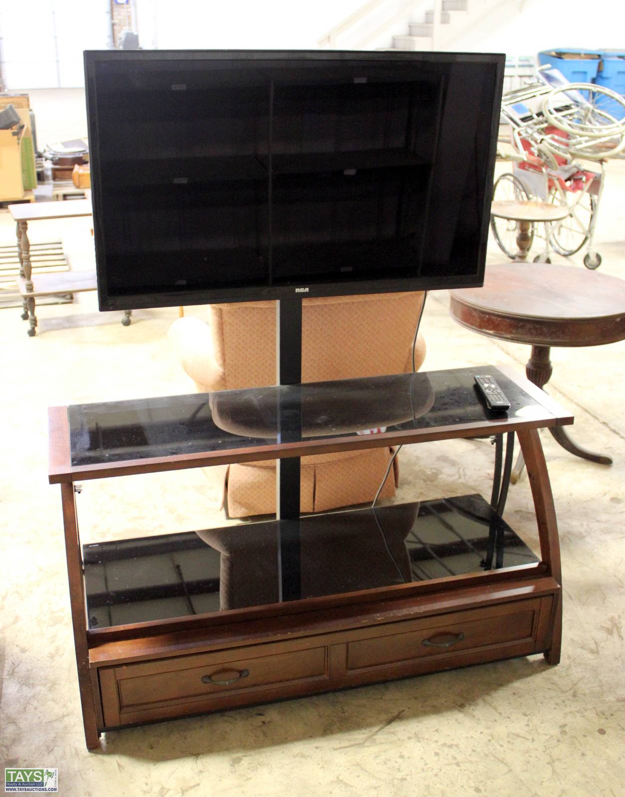Tays Realty & Auction - Auction: ONLINE ABSOLUTE AUCTION: FURNITURE ...