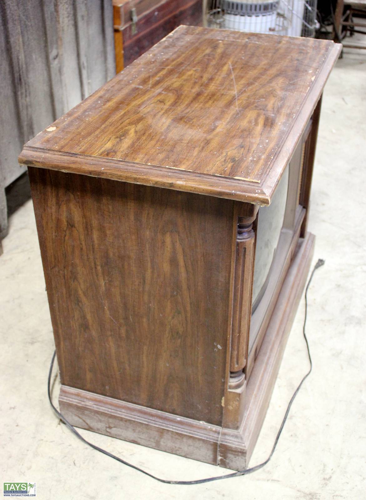 Tays Realty & Auction - Auction: ONLINE ABSOLUTE AUCTION: FURNITURE ...