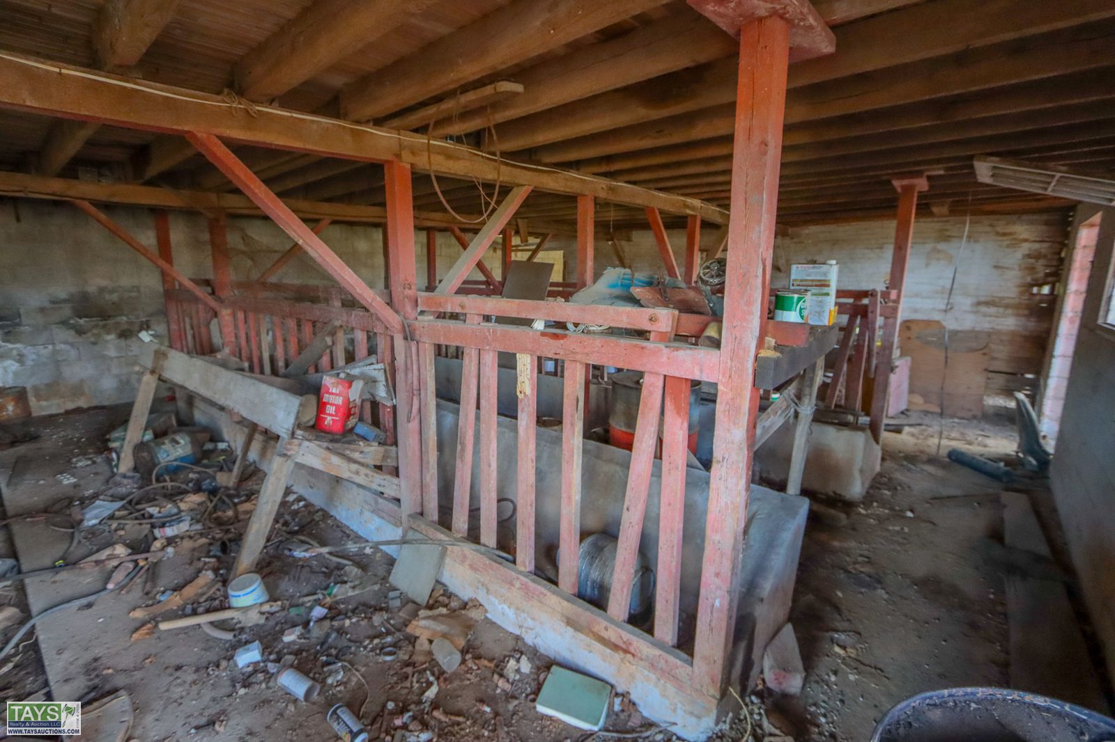 Tays Realty & Auction - Auction: ONLINE ABSOLUTE AUCTION: 2 BR / 1 BA ...