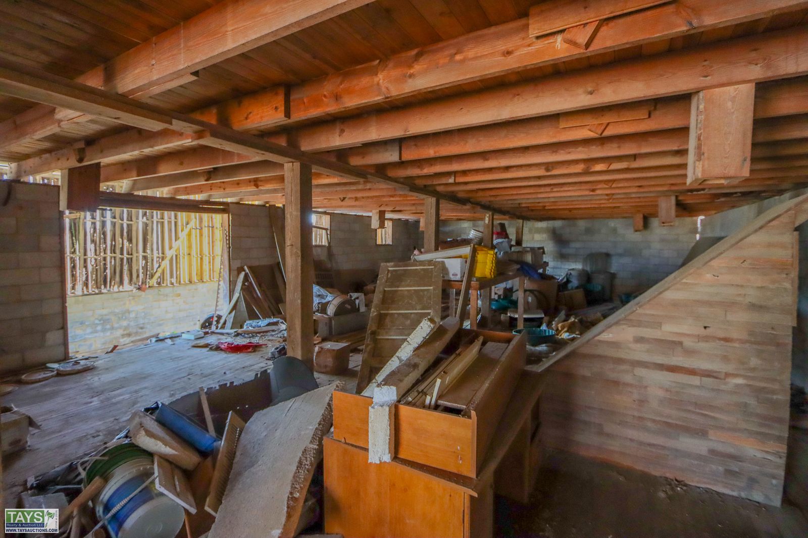 Tays Realty & Auction - Auction: ONLINE ABSOLUTE AUCTION: 2 BR / 1 BA ...