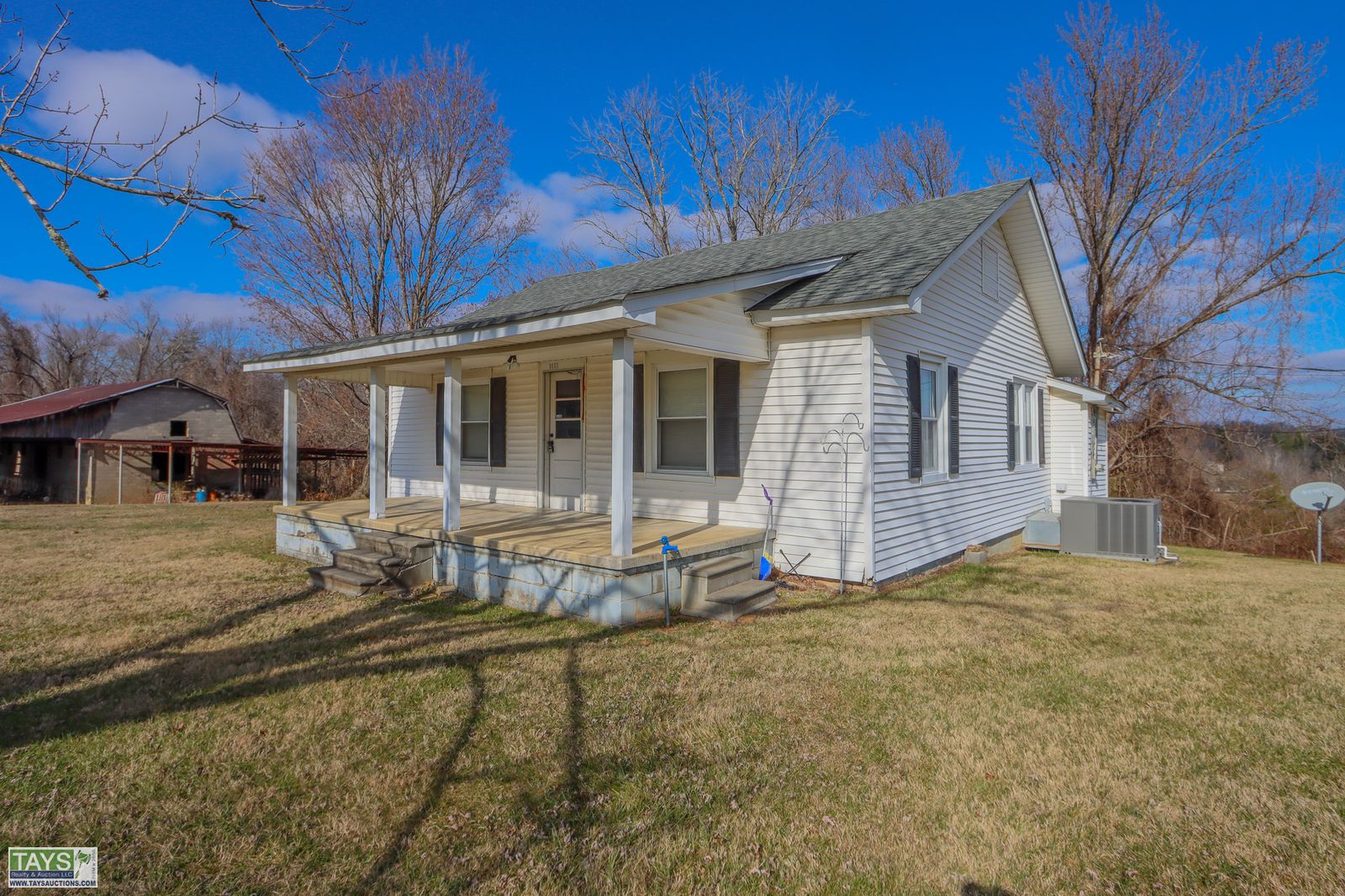 Tays Realty & Auction - Auction: ONLINE ABSOLUTE AUCTION: 2 BR / 1 BA ...