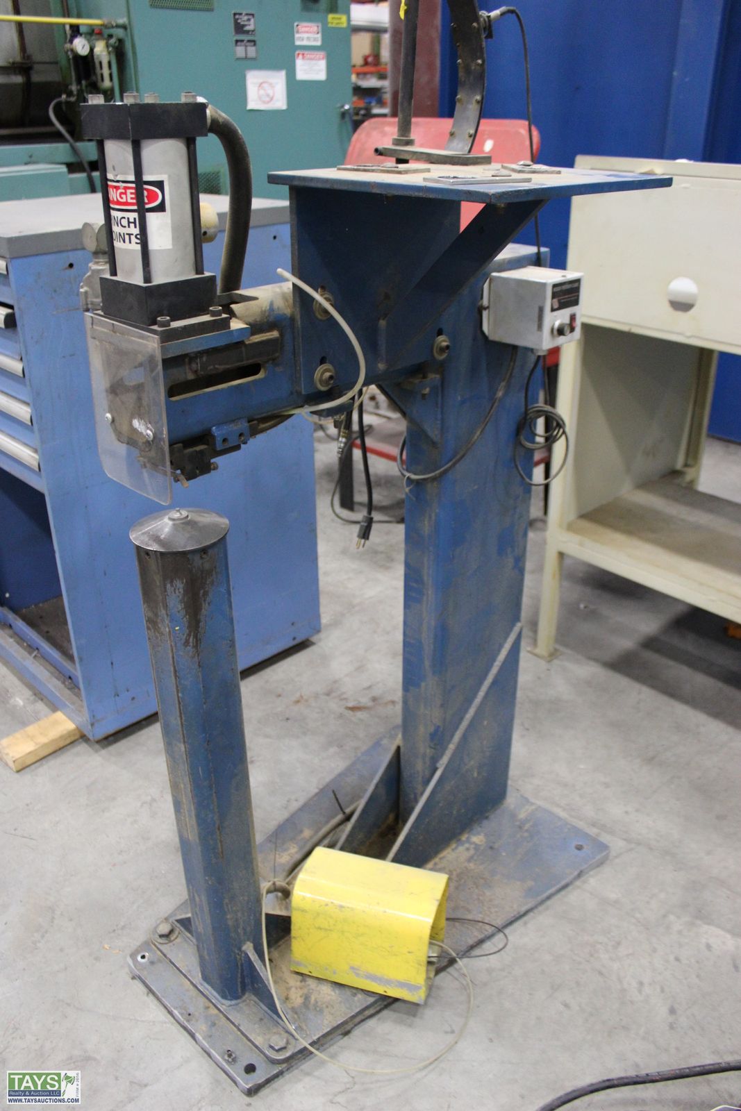 Tays Realty & Auction - Auction: ONLINE ABSOLUTE AUCTION: INDUSTRIAL ...